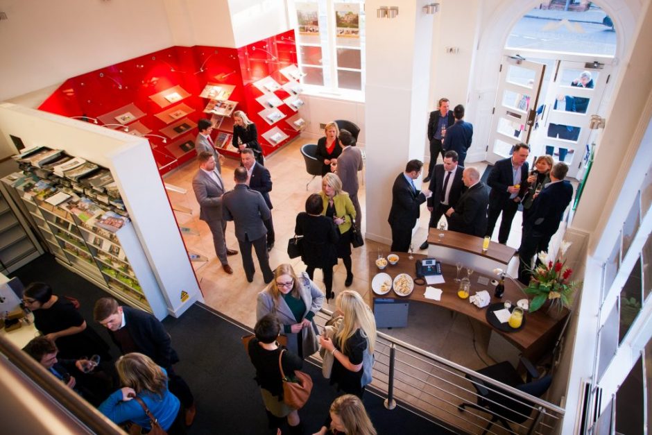 HASELOUR HALL – AN EXTRAORDINARY TUDOR RESIDENCE STEEPED IN HISTORY ...